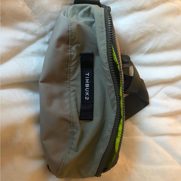 Timbuk2 | Accessories | Timbuk2 Skinspirit Gray And Green Belt Bag ...